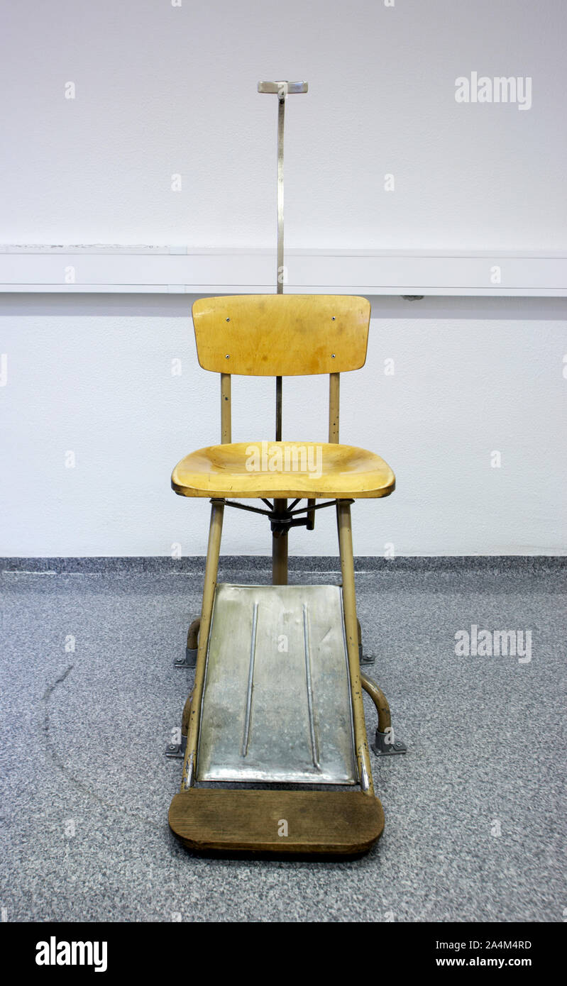 Interrogation room empty hi-res stock photography and images - Alamy