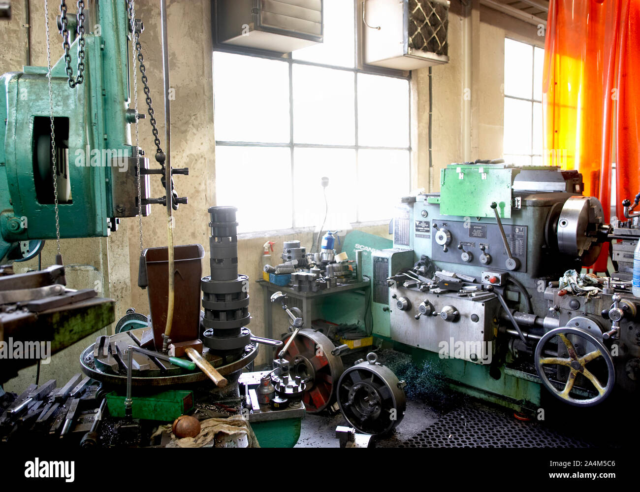 Machine shop. Engineering workshop Stock Photo - Alamy