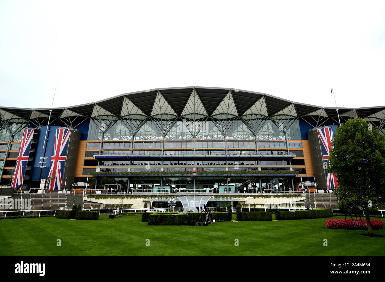 A general view of the grandstand at Ascot Racecourse Stock Photo - Alamy