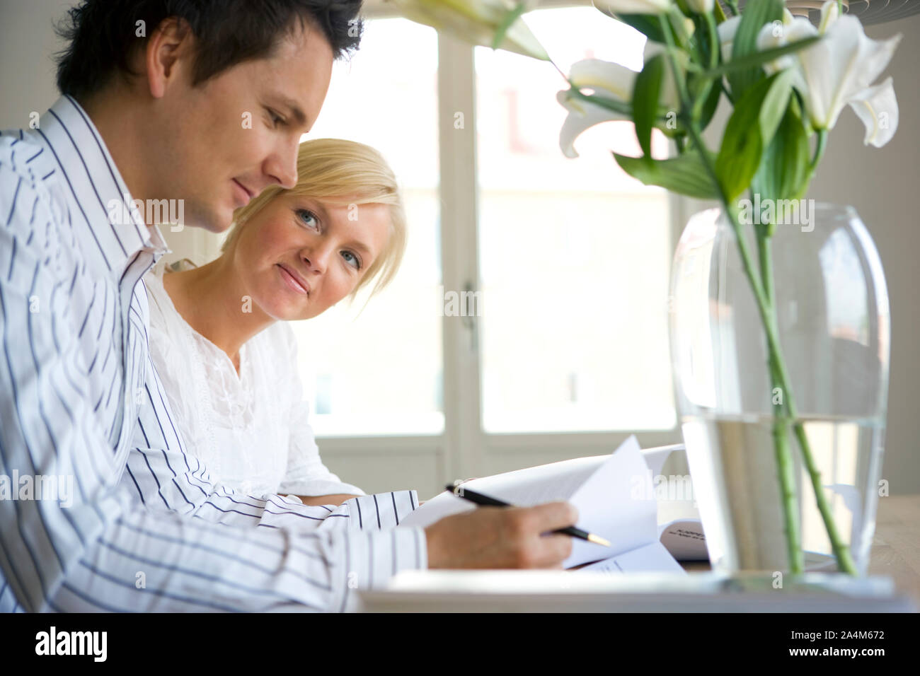 The pairs agreement hi-res stock photography and images - Alamy