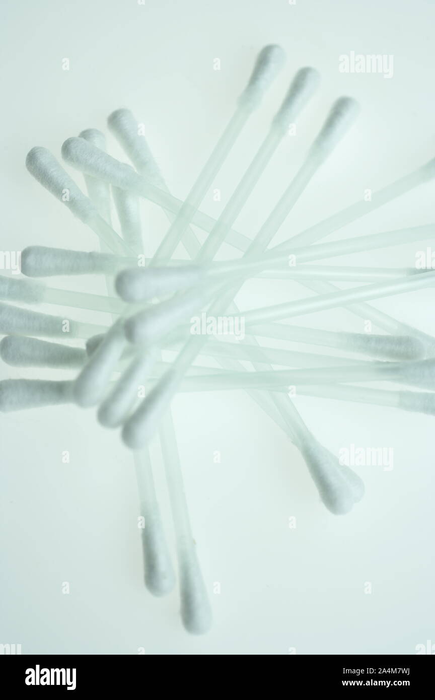 Q tips hi-res stock photography and images - Alamy