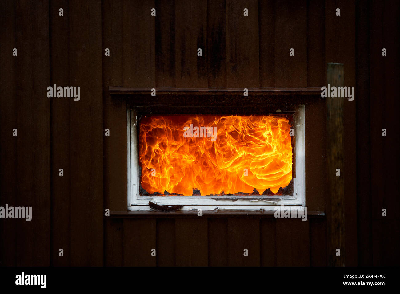 House on fire Stock Photo - Alamy