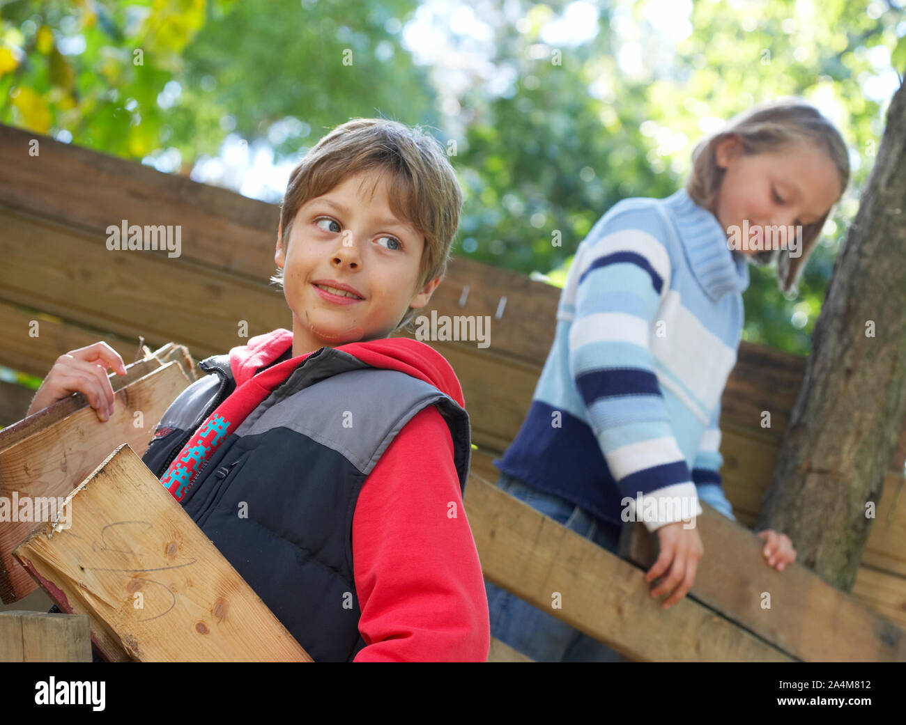 Kids in Treehouse Stock Photo - Alamy