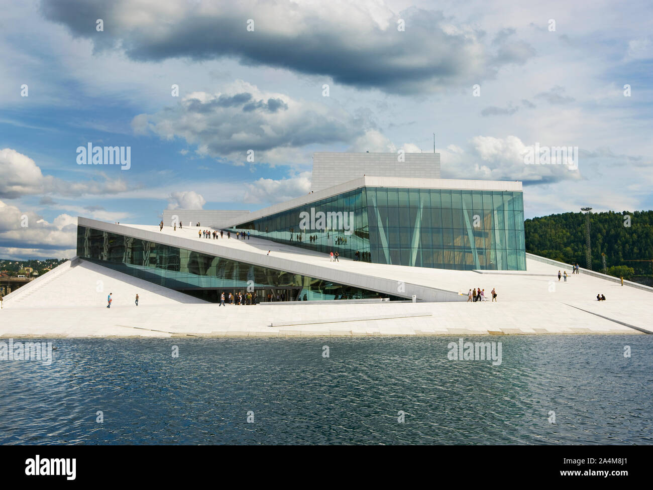 Opera house houses hi-res stock photography and images - Alamy