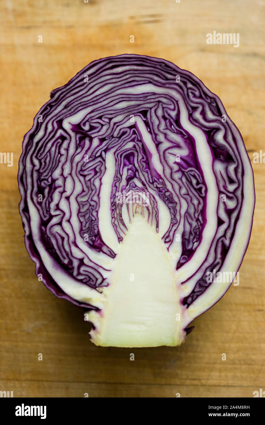 Red cabbage cut in half Stock Photo - Alamy