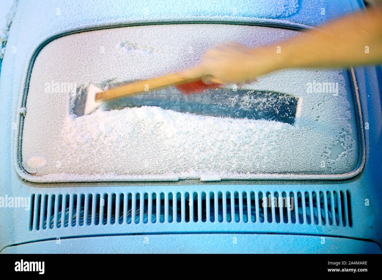 Clearing windows hi-res stock photography and images - Alamy