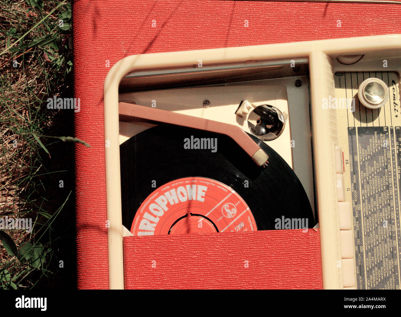 Record players hi-res stock photography and images - Alamy