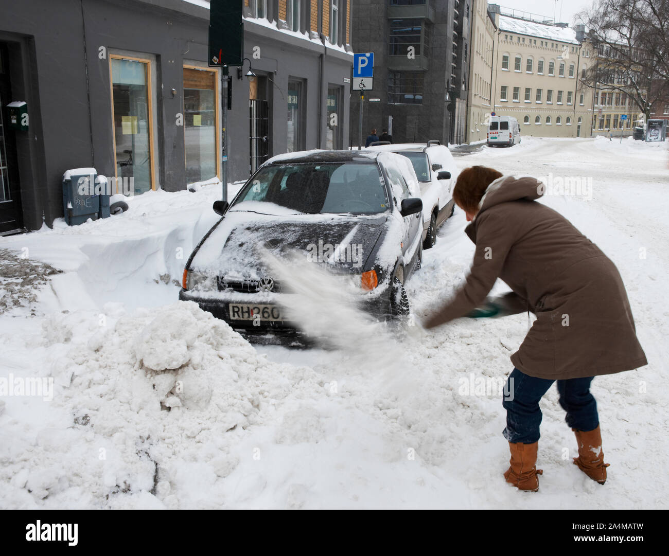 Clearing snow from parking hi-res stock photography and images - Alamy