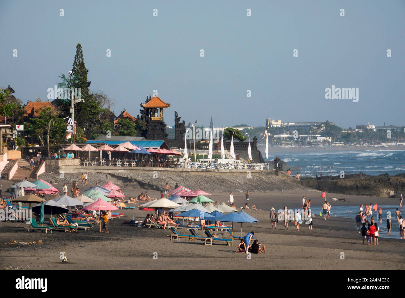 Echo beach hi-res stock photography and images - Alamy