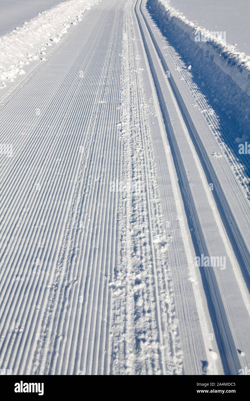 Tracks trails hi-res stock photography and images - Alamy