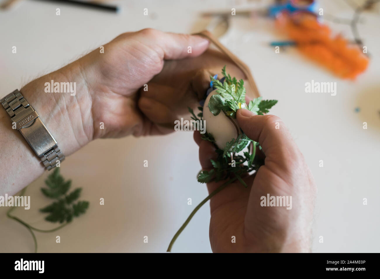 Man holding one egg hi-res stock photography and images - Alamy