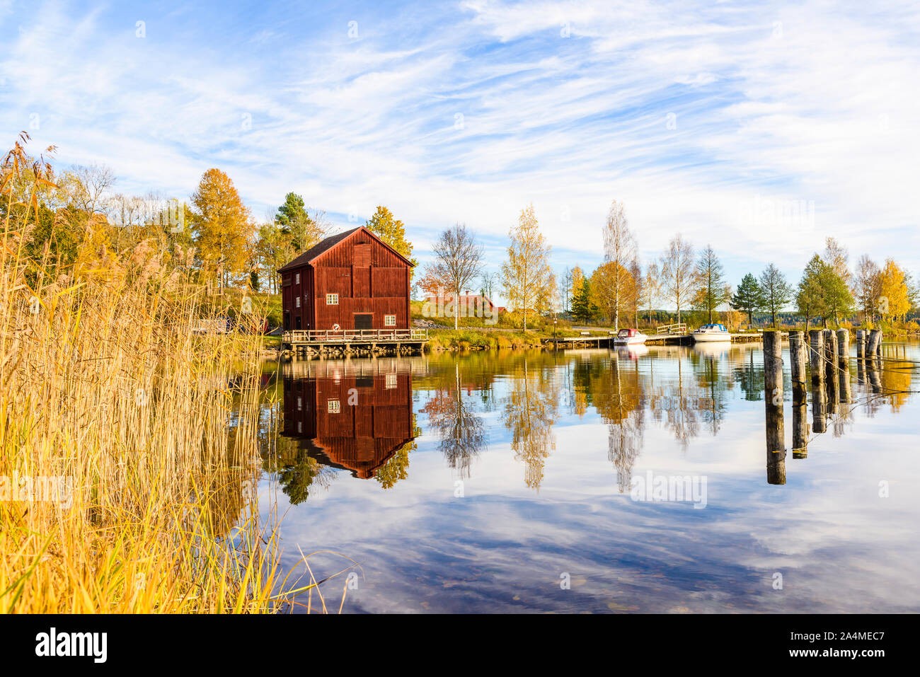 Boat colours hi-res stock photography and images - Alamy