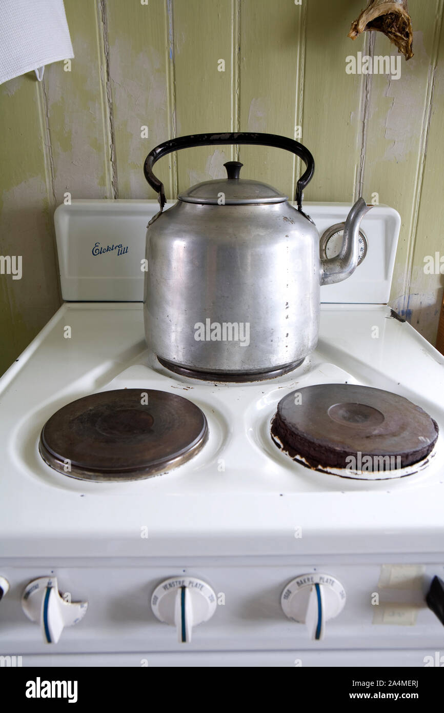 Old stoves hi-res stock photography and images - Alamy