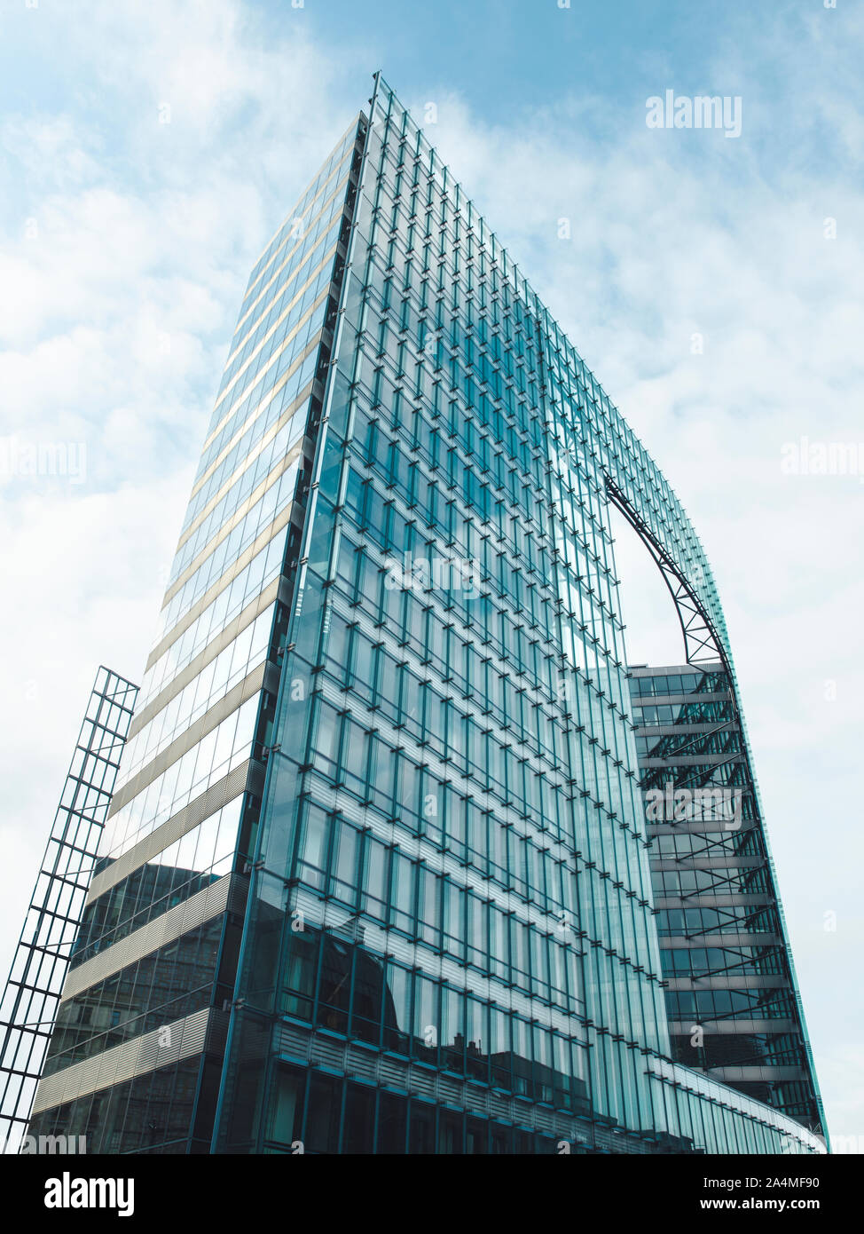 Glass vertical color skyscraper hi-res stock photography and images - Alamy