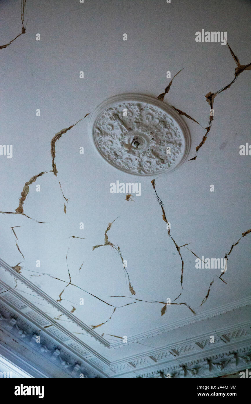 Broken ceiling hi-res stock photography and images - Alamy