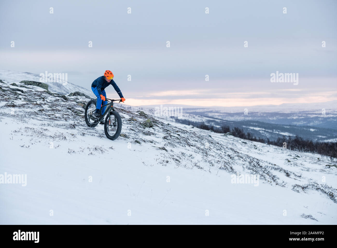 Cycling in the landscape hi-res stock photography and images - Alamy