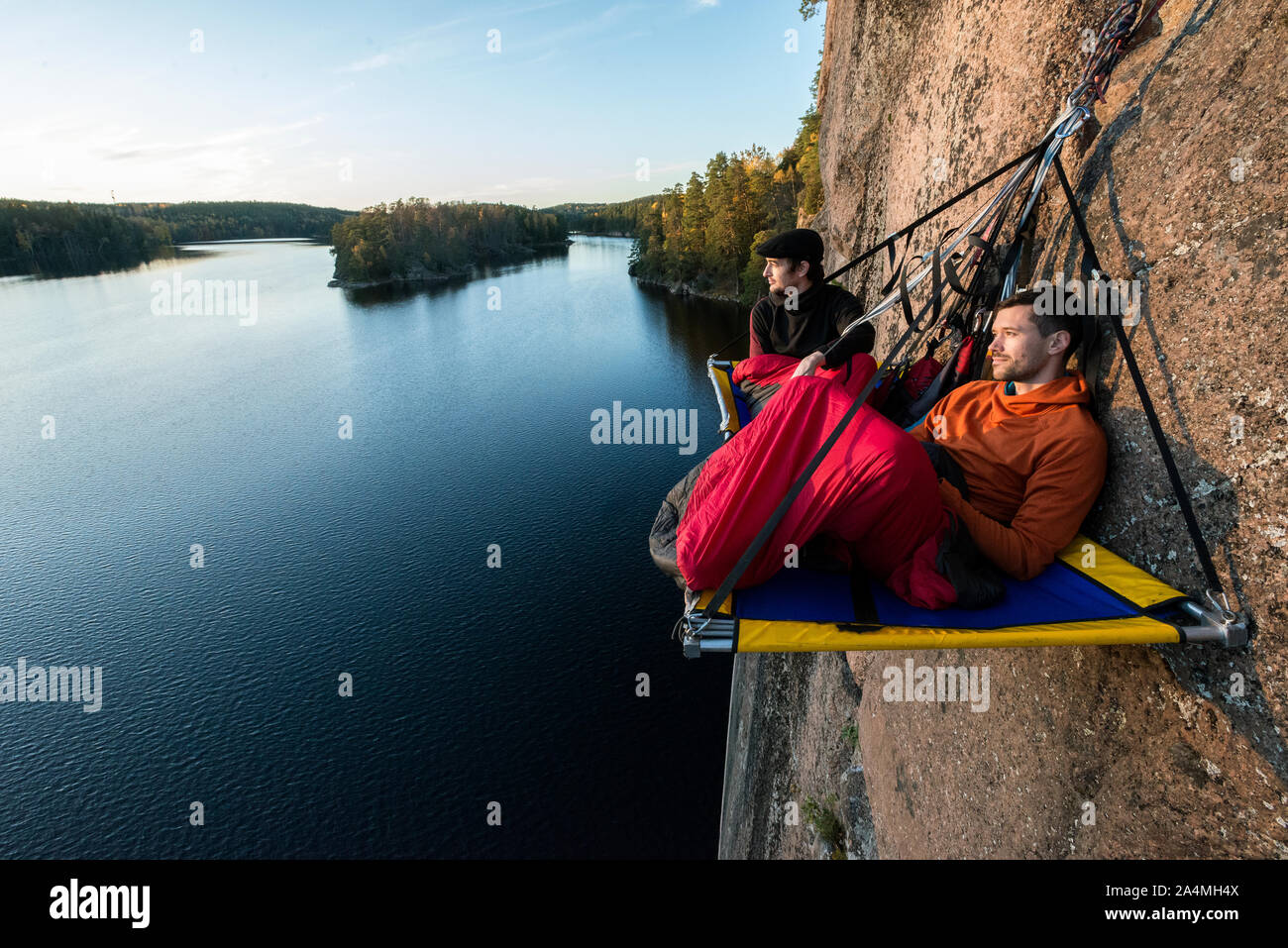 Portaledge hi-res stock photography and images - Alamy