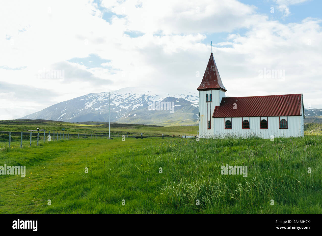 Horizontal landscape church hi-res stock photography and images - Alamy