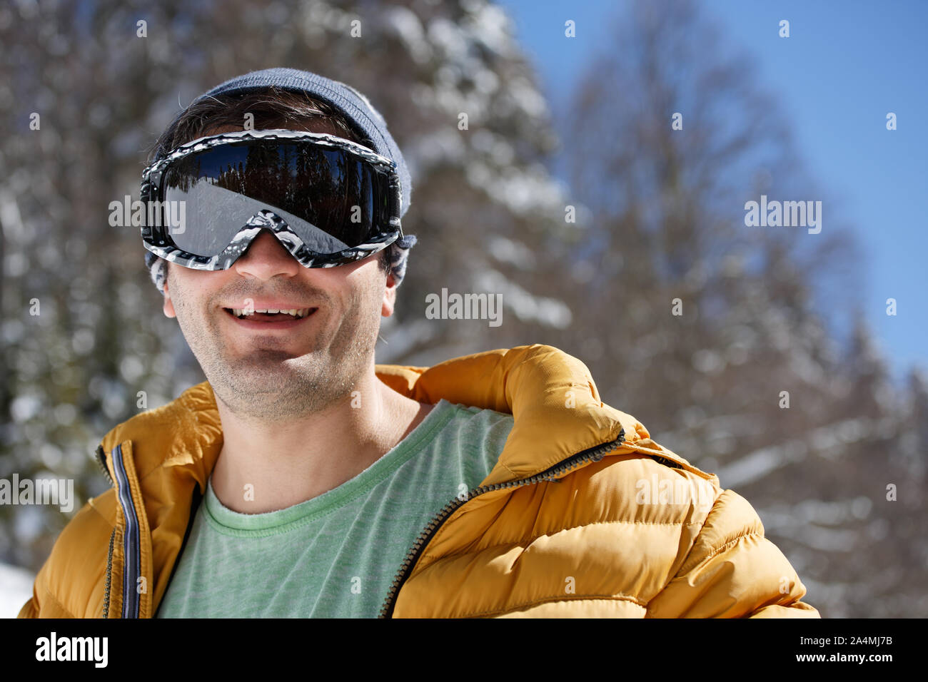 Smiling man ski mask hi-res stock photography and images - Alamy