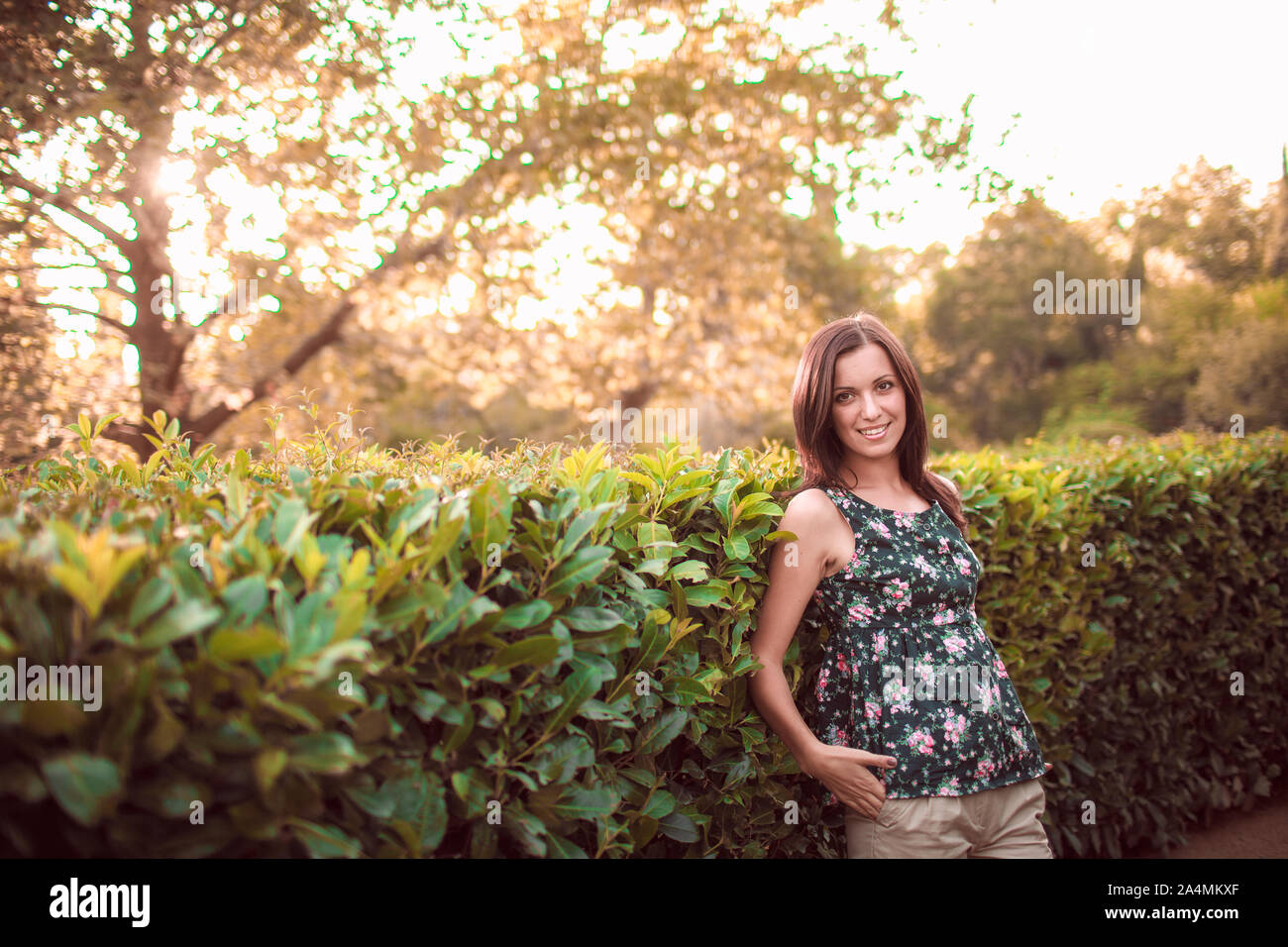 Young woman tourist posing on photo portrait Stock Photo - Alamy