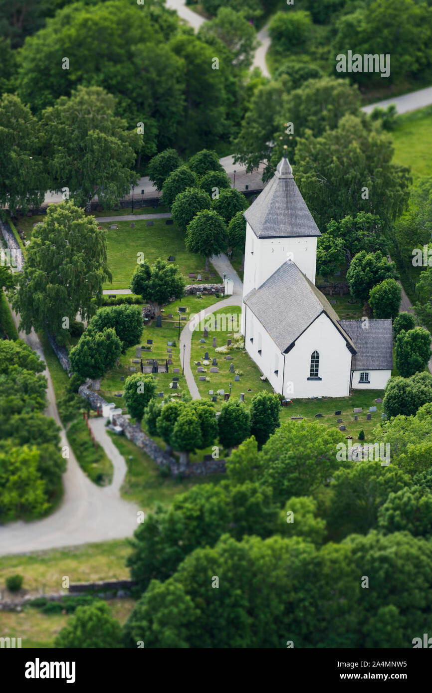 Tower churchyard hi-res stock photography and images - Alamy