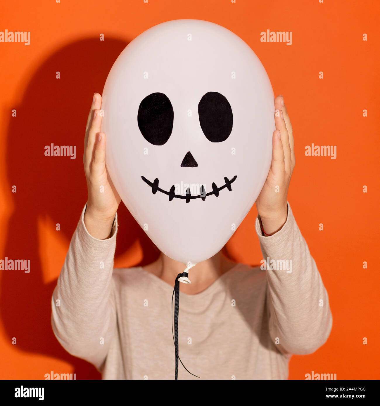 Ghost girl face hi-res stock photography and images - Alamy