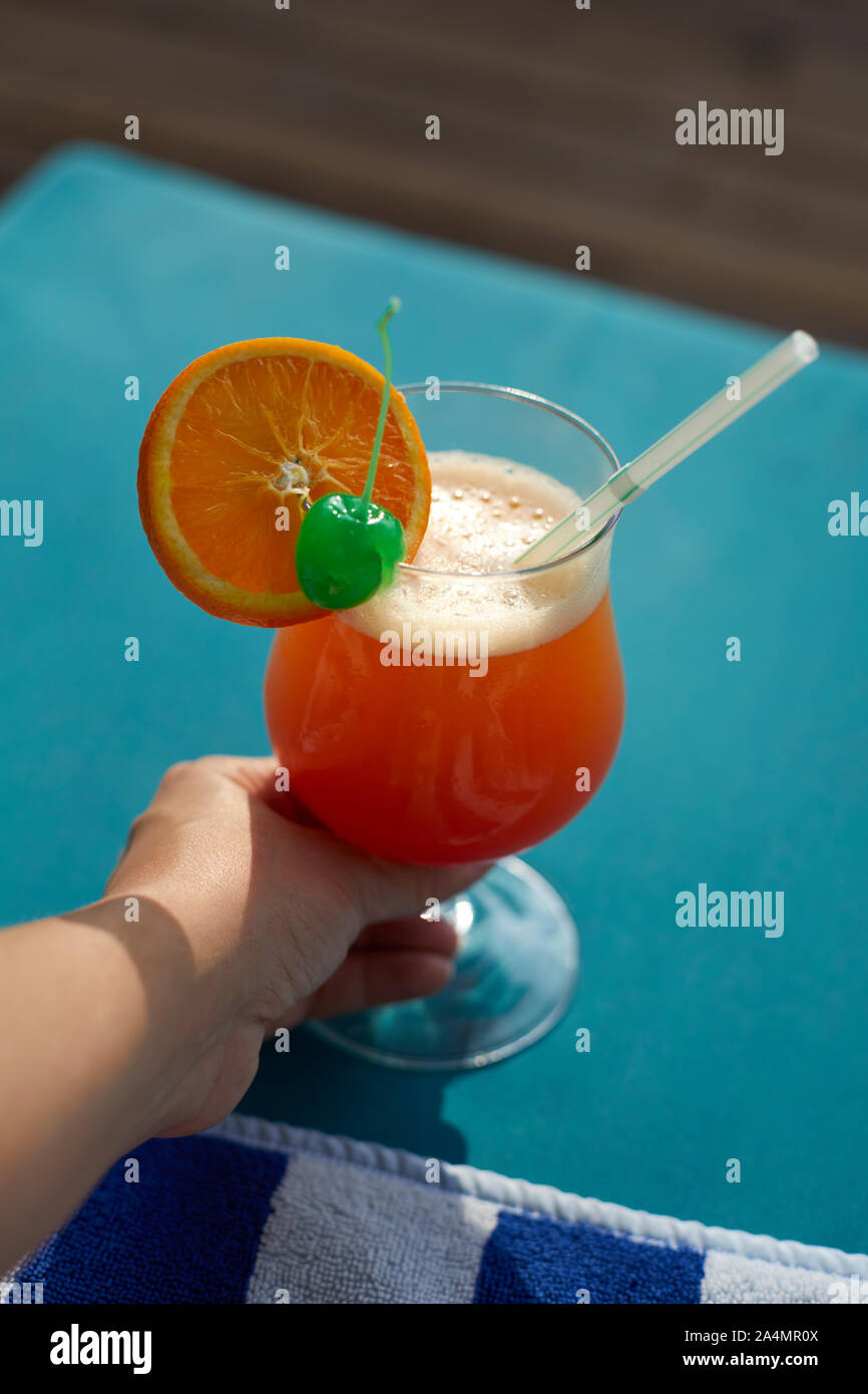Cocktail color hi-res stock photography and images - Alamy