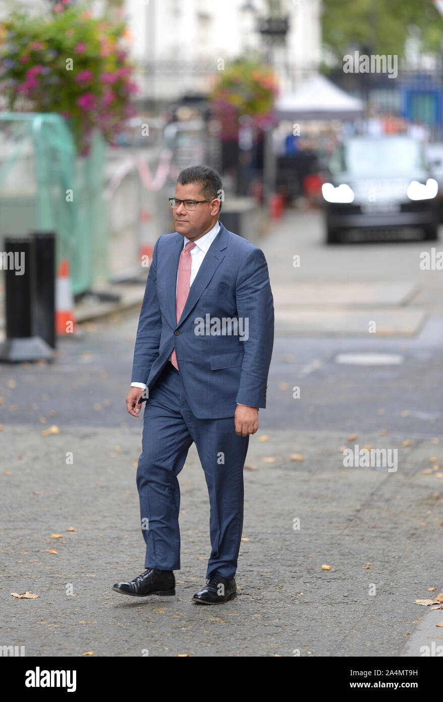 Alok Sharma MP (Int Development) arrives in Downing Street for a ...