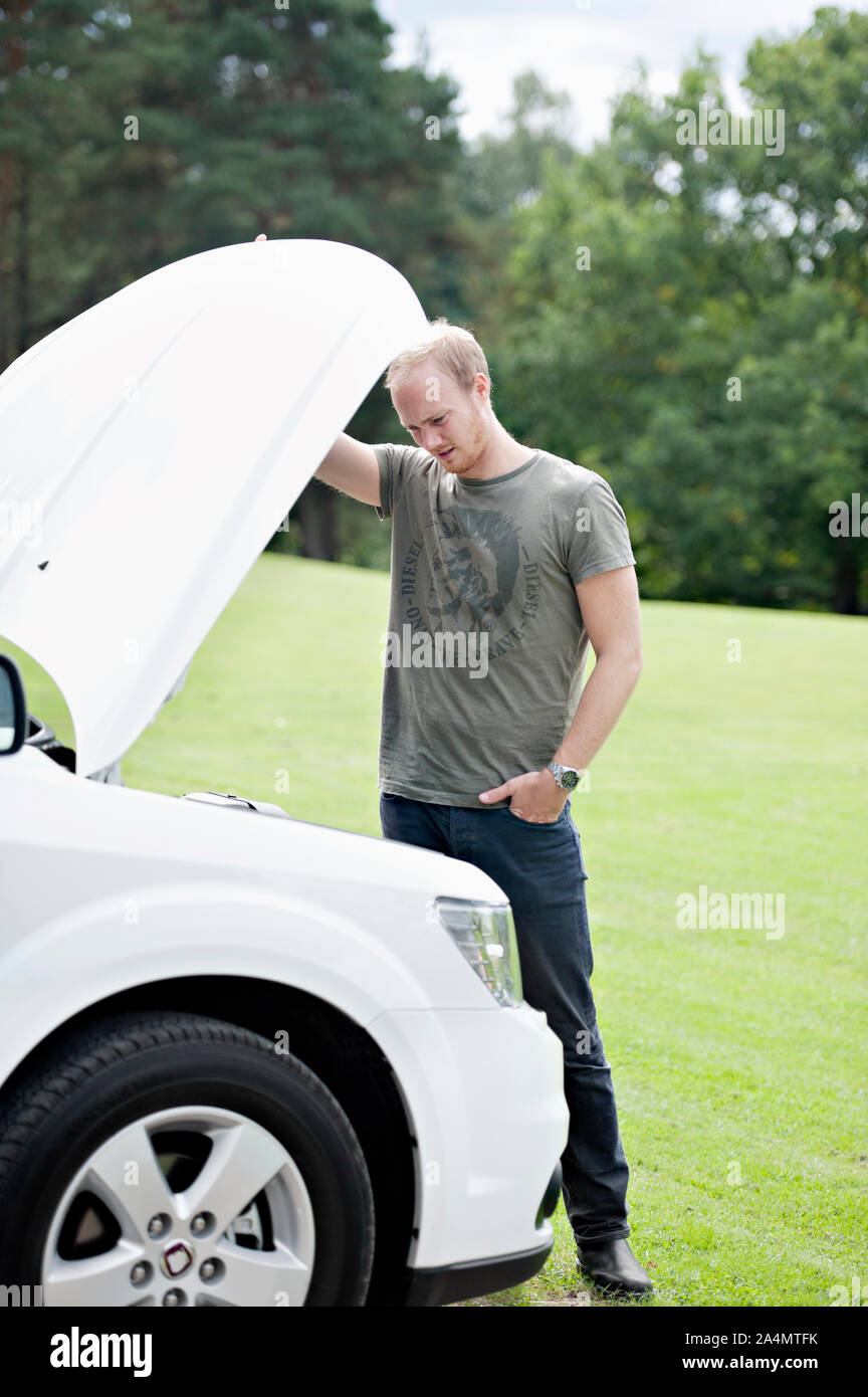 Under bonnet hi-res stock photography and images - Alamy