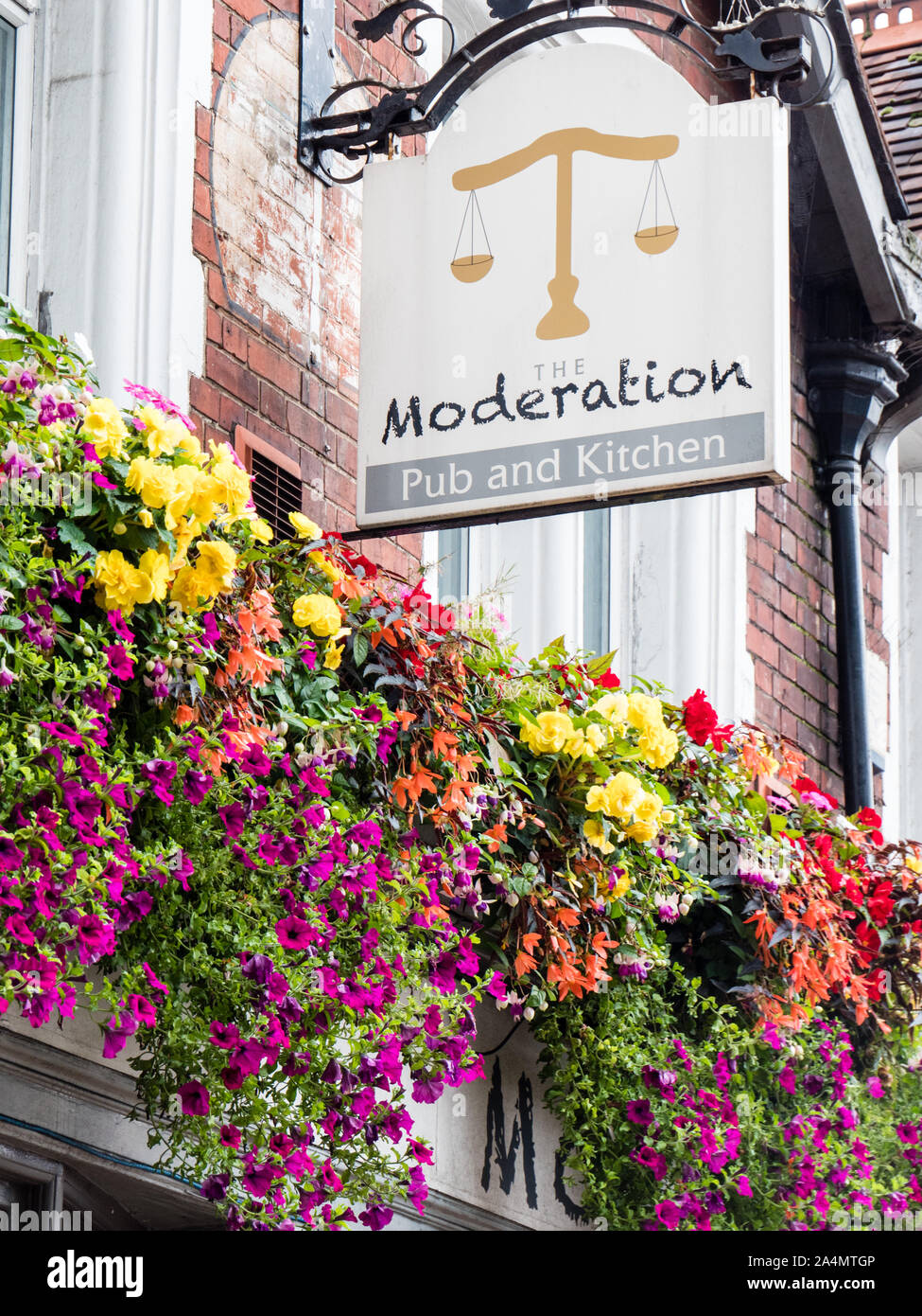 Moderation hi-res stock photography and images - Alamy