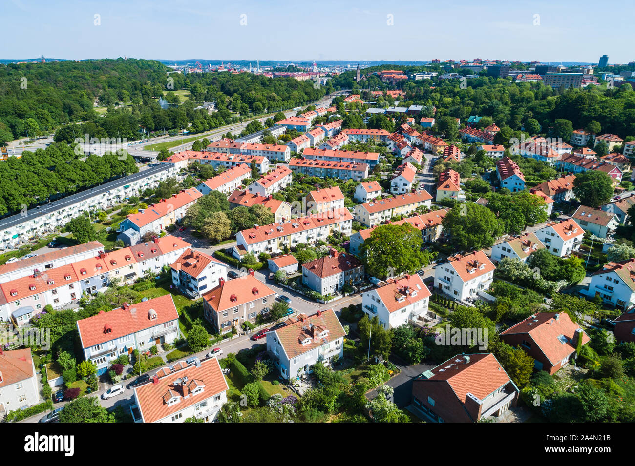 Aerial block of flats hi-res stock photography and images - Alamy
