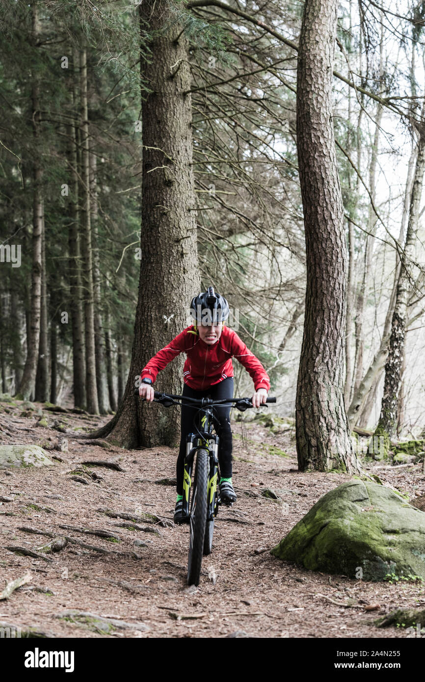 Cycling in spring hi-res stock photography and images - Alamy