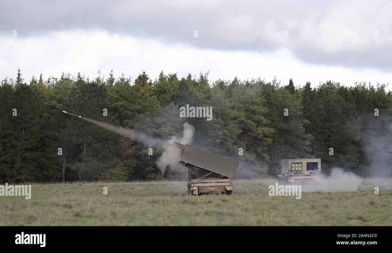 With the 26 regiment royal artillery hi-res stock photography and ...