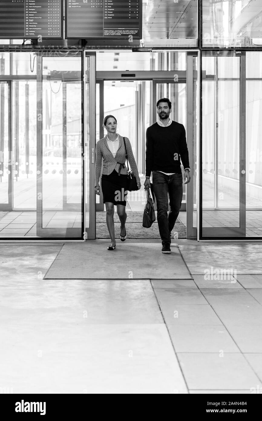 Business people entering building hi-res stock photography and images ...