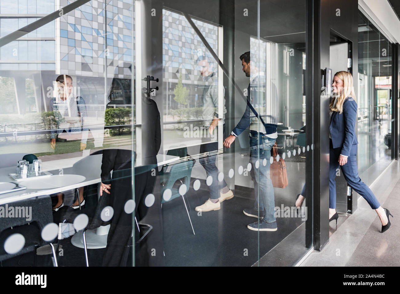 Man entering room hi-res stock photography and images - Alamy