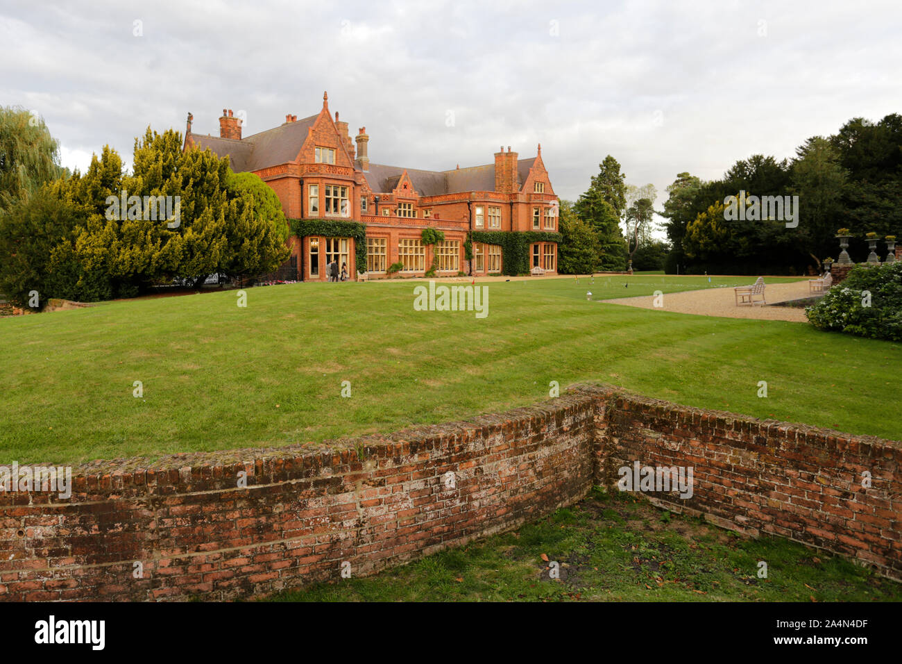 Holmewood hi-res stock photography and images - Alamy