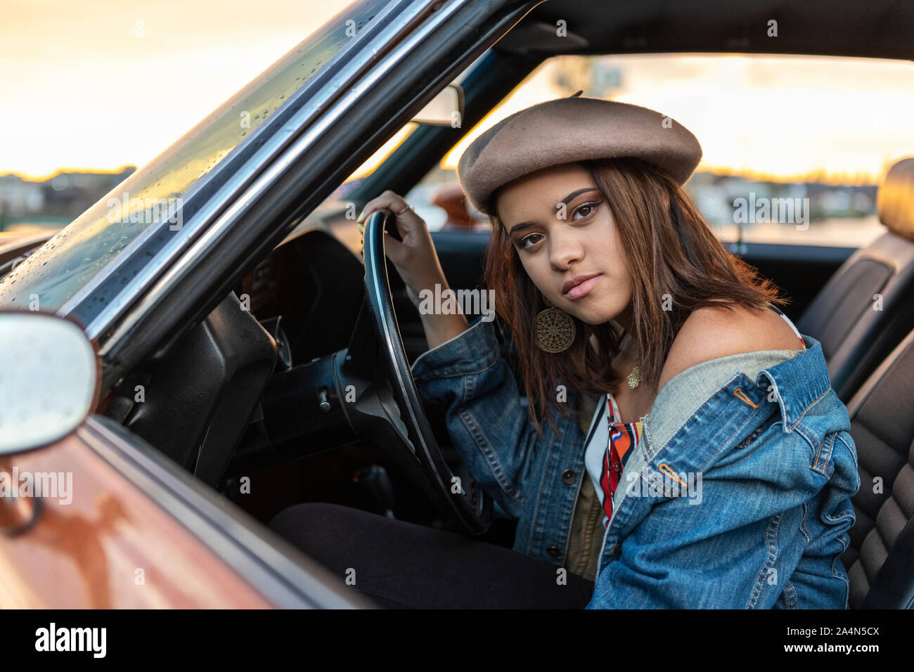 Teenage girl in car Stock Photo - Alamy