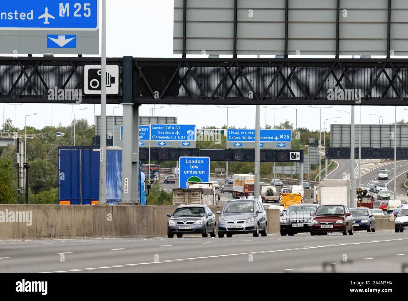 M4 motorway london hi-res stock photography and images - Alamy