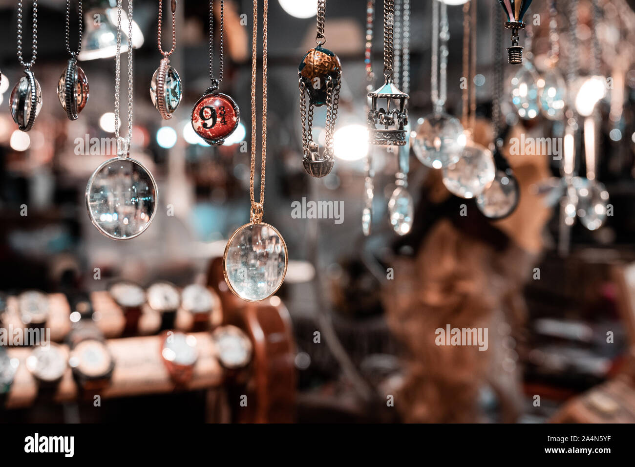 Eyeglasses from the 18th century hi-res stock photography and images ...