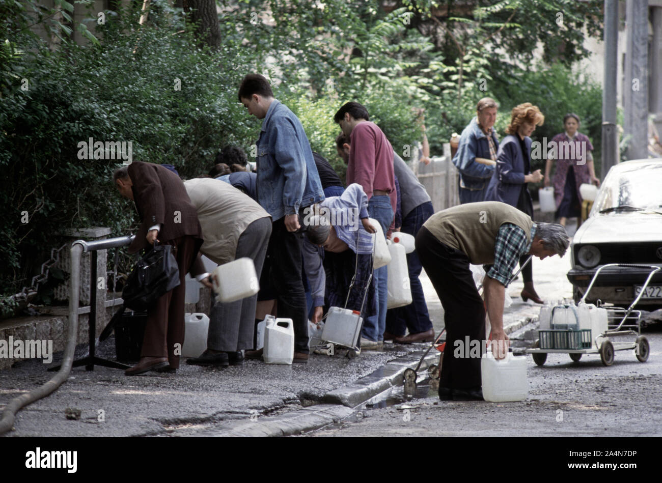 Water standpipe queue hi-res stock photography and images - Alamy