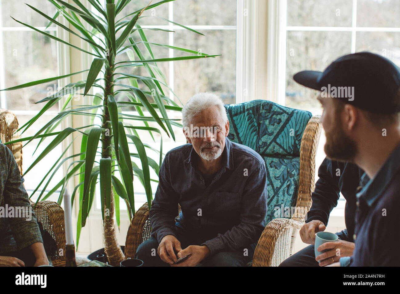 Family meeting hi-res stock photography and images - Alamy