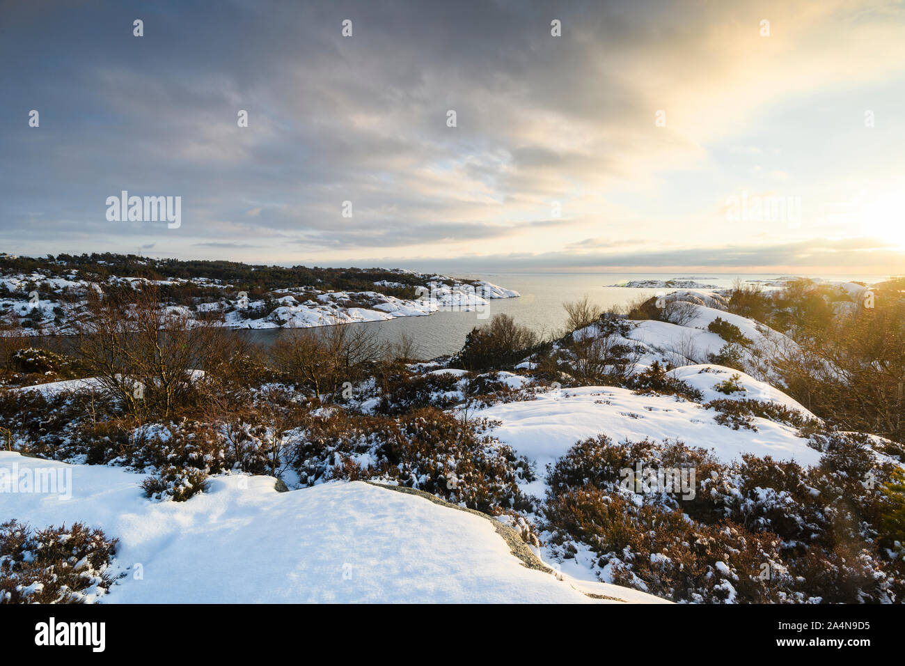 The coast with dawn hi-res stock photography and images - Alamy