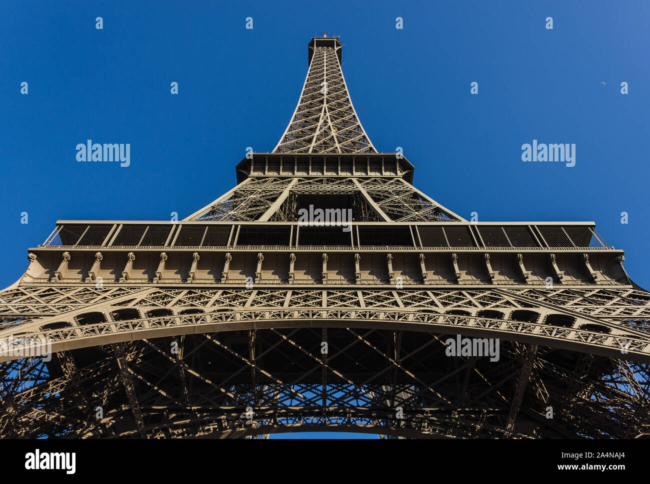 A picture of the Eiffel Tower (Paris Stock Photo - Alamy