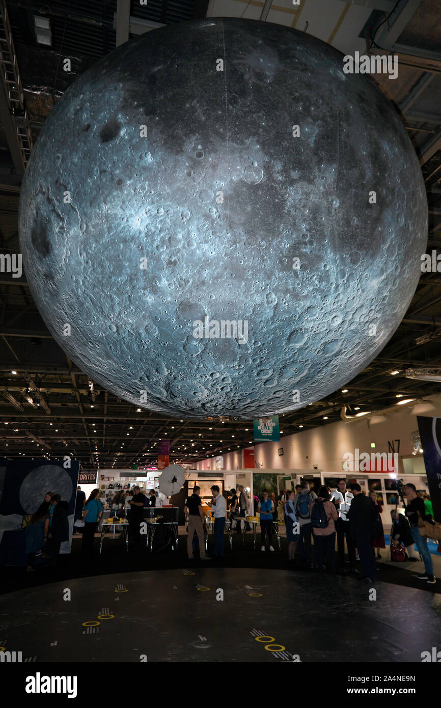 Artwork by luke jerram hi-res stock photography and images - Alamy