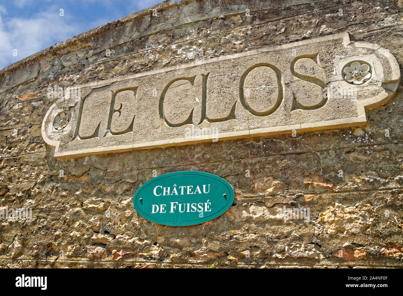Chateau sign hi-res stock photography and images - Alamy