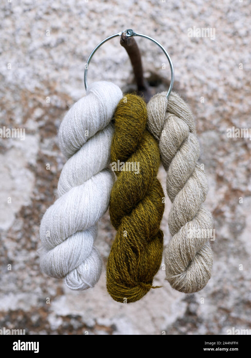 Hanging pieces hi-res stock photography and images - Alamy