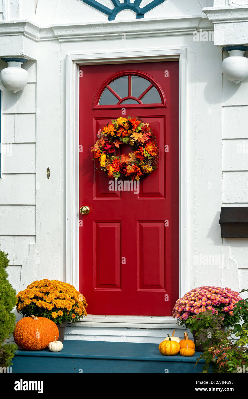 Front fall hi-res stock photography and images - Alamy