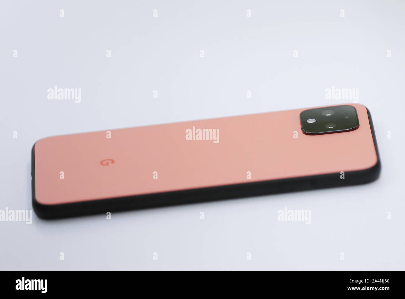 Pixel 4 display hi-res stock photography and images - Alamy