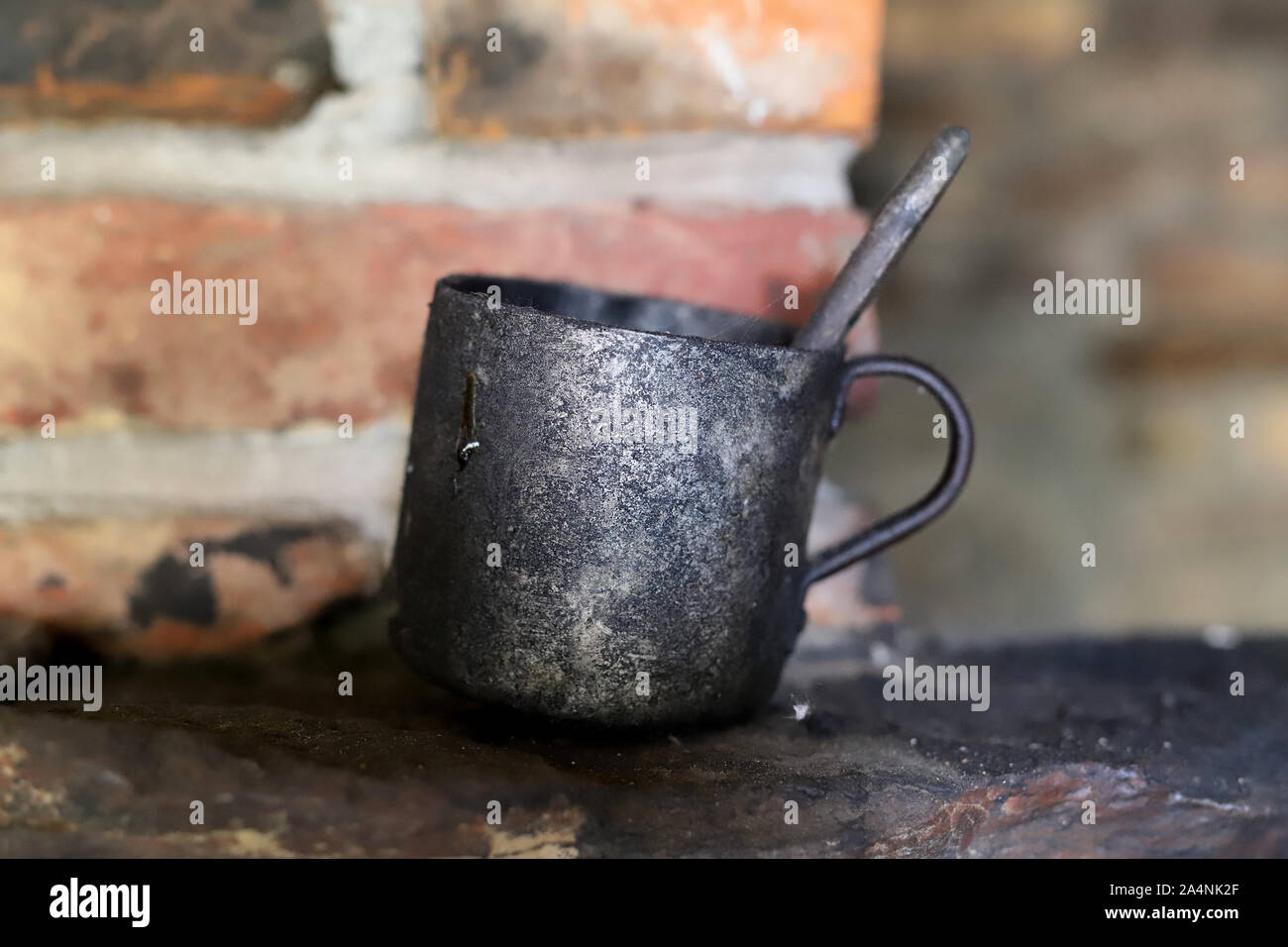 Old metal mug hi-res stock photography and images - Alamy