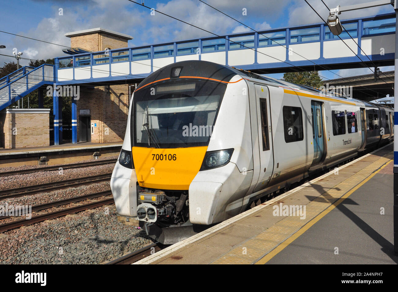 Southbound class 700 EMU stops at Huntingdon, Cambridgeshire, England ...
